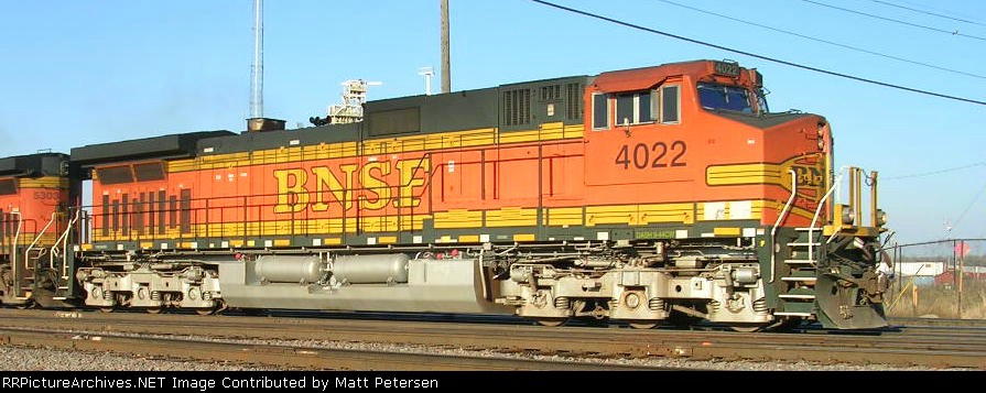 BNSF 4022